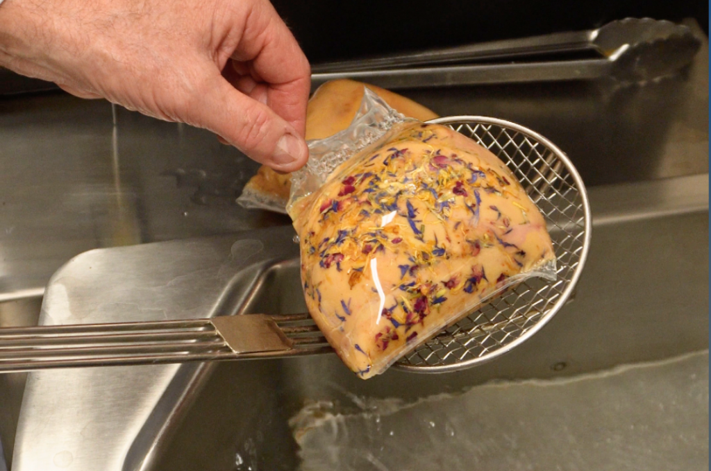 How to make homemade foie gras? Hubert, consulting chef at JPAC ...